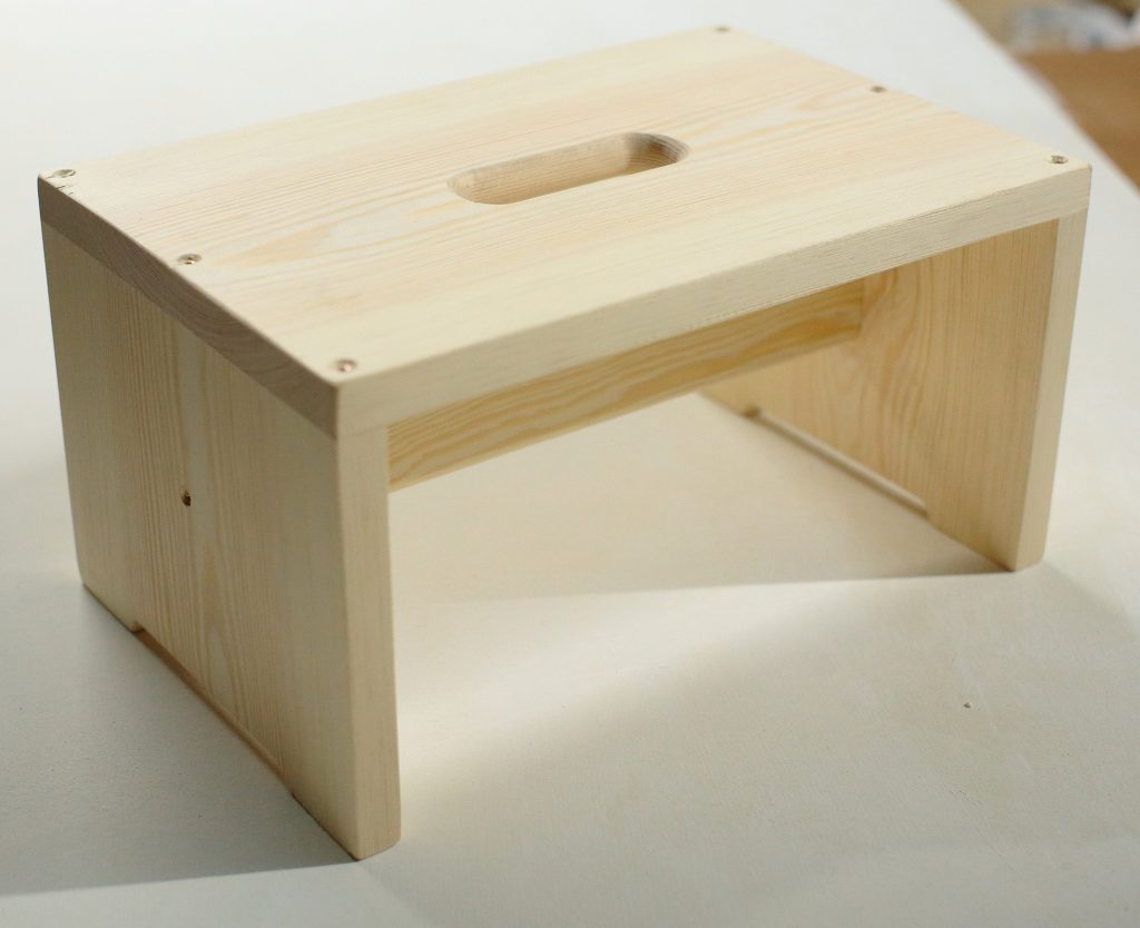 Hocker Schemel aus Kiefer, stabil,kippelsicher, unbehandelt NEU – www ...